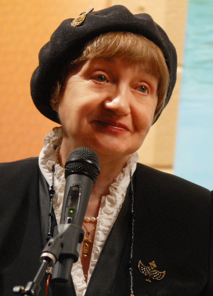 Lois Morton, A Witty Singer-Songwriter, 1933-2020 | AcousticMusicScene.com